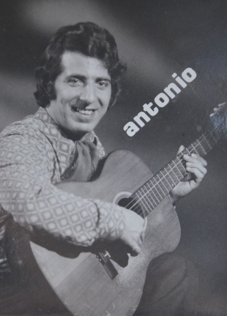 Antonio Zaccaro - Urgel Bourgie
