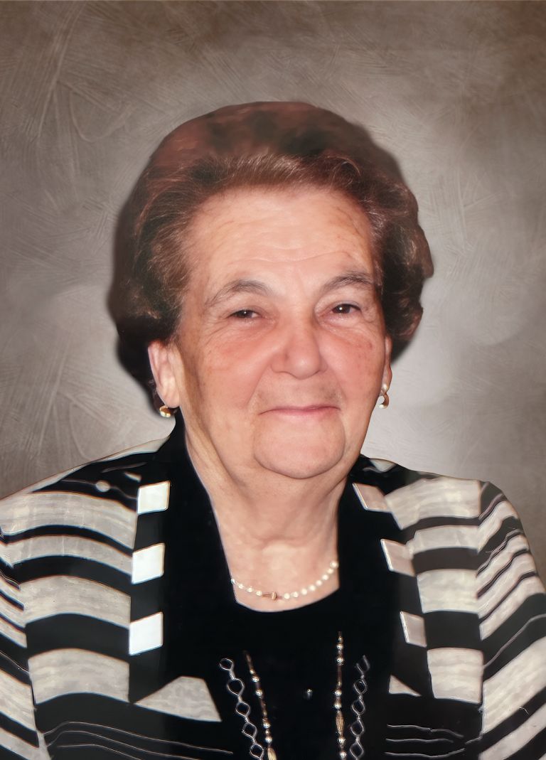 Maria Luisa Colasante (née Di Santo) - Urgel Bourgie