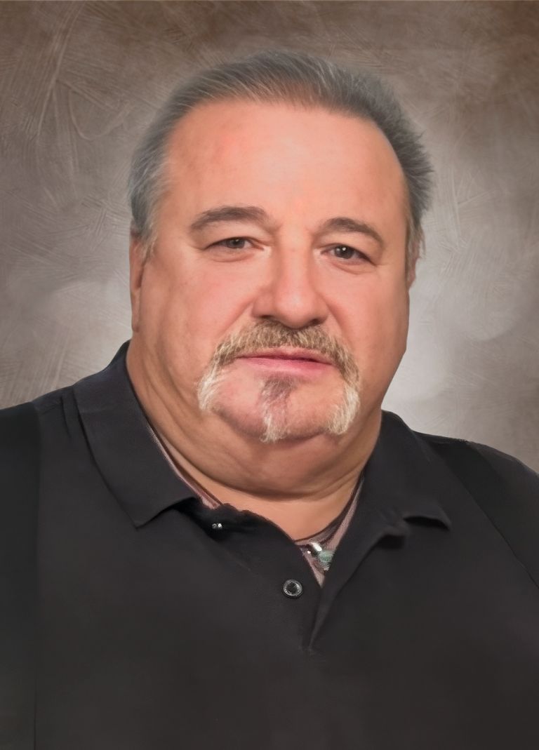Steve Savvides - Urgel Bourgie
